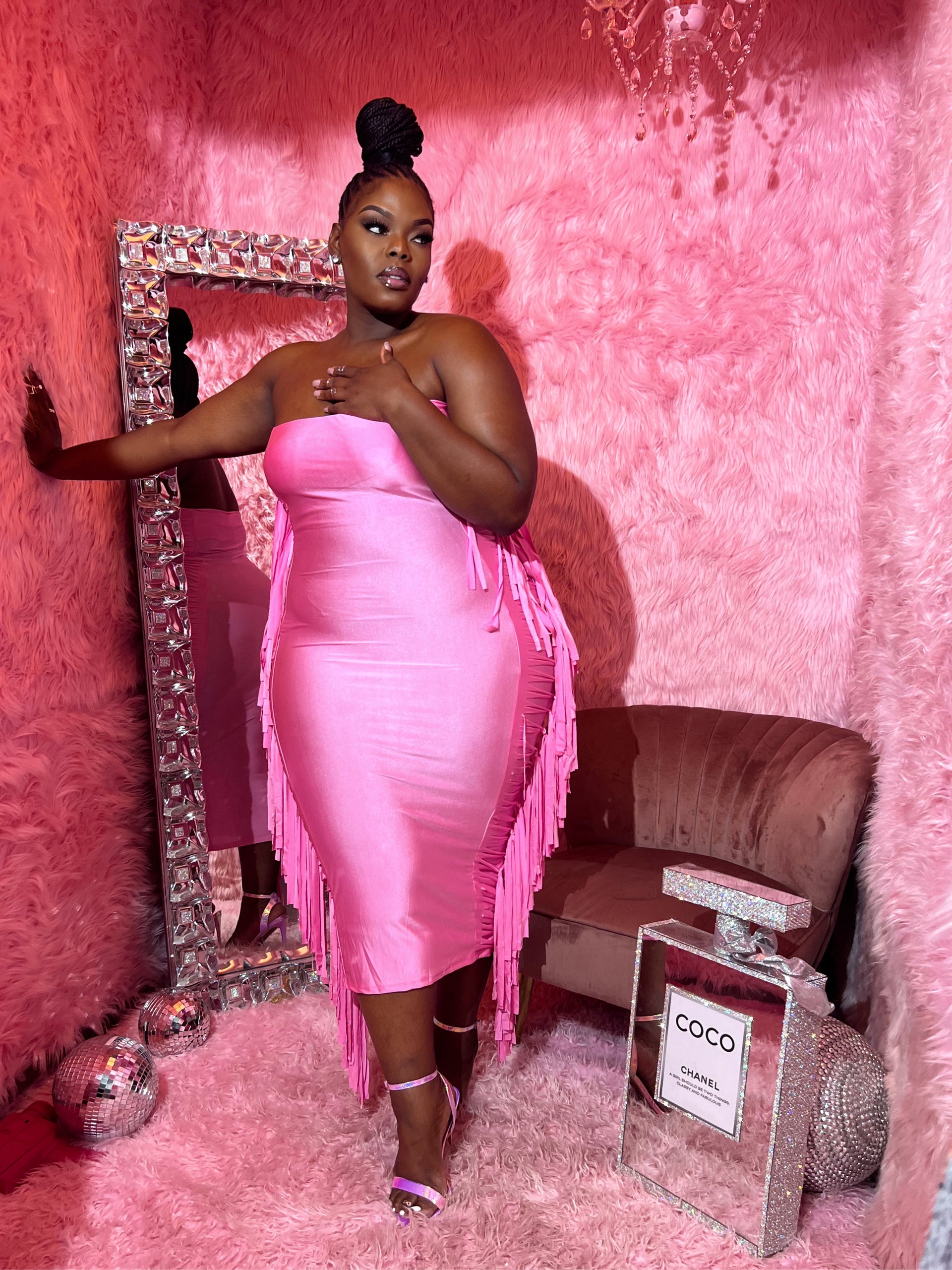 For Curves By Curves – Curverra